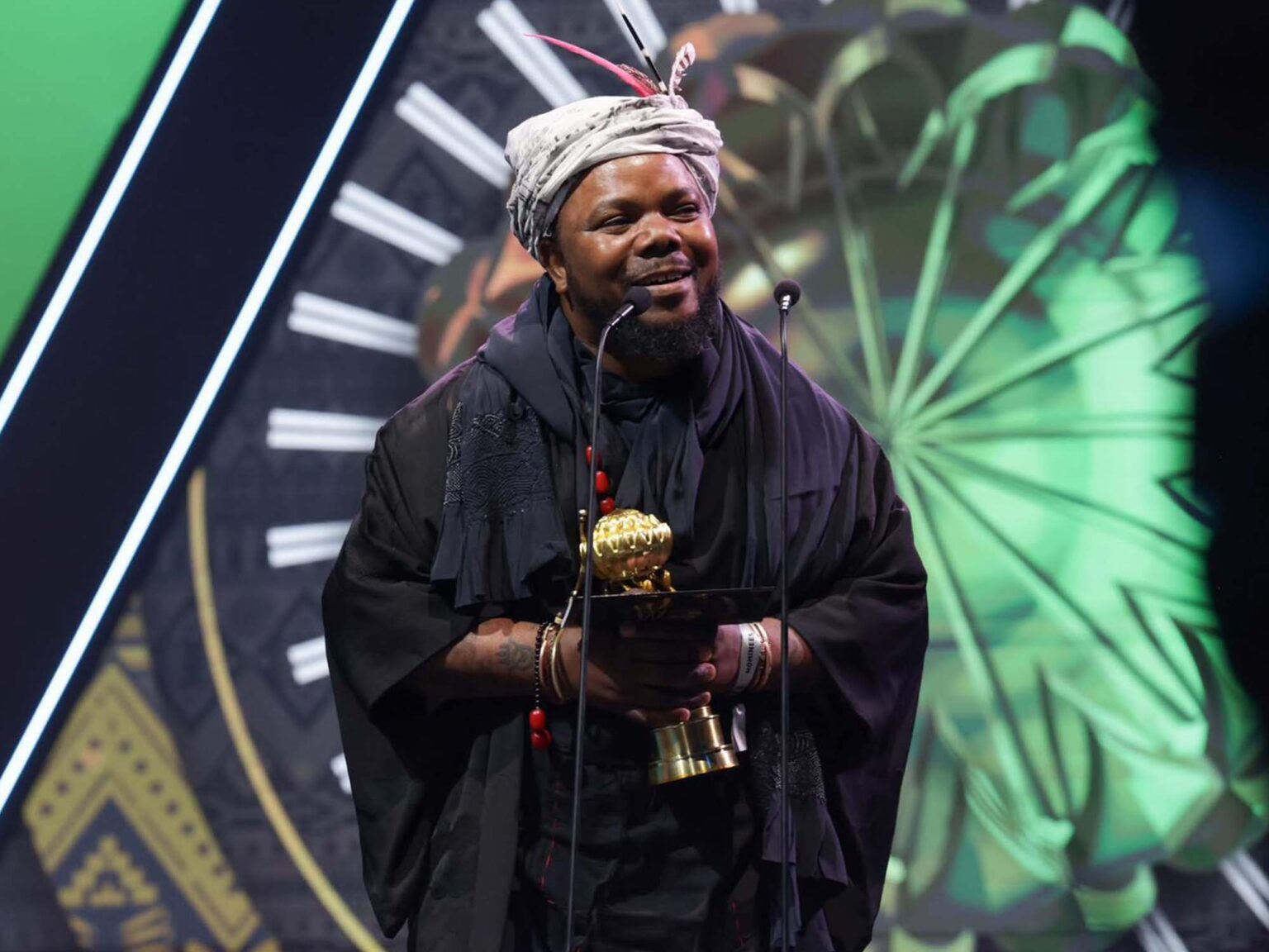 Andile Dyalvane – Friedman Benda